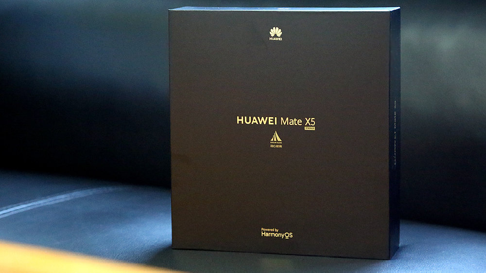 华为MateX5典藏版极速开箱，一起来看看外观有何变化？|玄武|昆仑|典藏版_新浪新闻