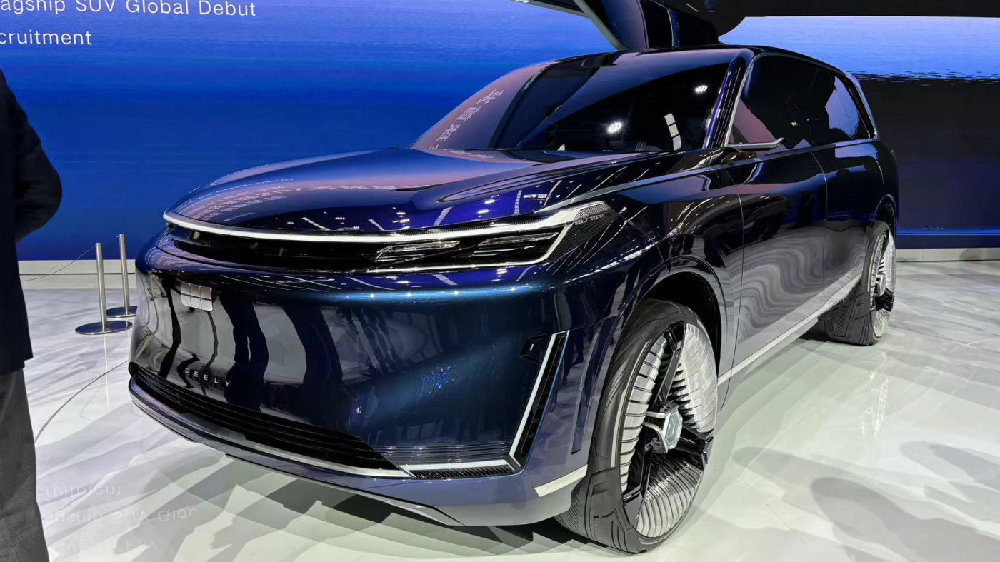 北京车展 | 大型SUV！吉利银河星舰亮相 比问界M9好看-新浪汽车