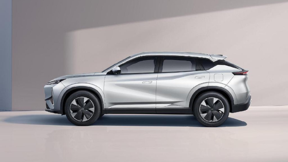 这款混动SUV“杀疯了”，续航2054km，12.89万起，爆款稳了？-新浪汽车