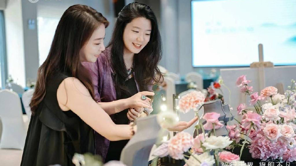 卉眼识车｜对标BBA比拼迈巴赫 享界S9强势登陆安徽-新浪汽车