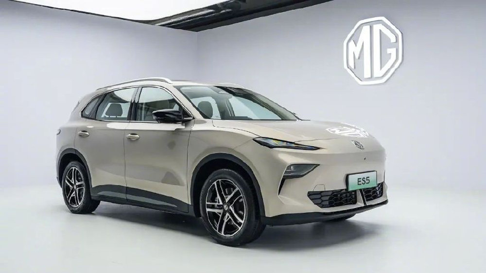 银河E5的最大对手？MG ES5正式亮相！-新浪汽车