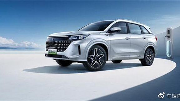 “借船出海”，风光推混动中型SUV，比亚迪DM-i超级混动大气下放-新浪汽车