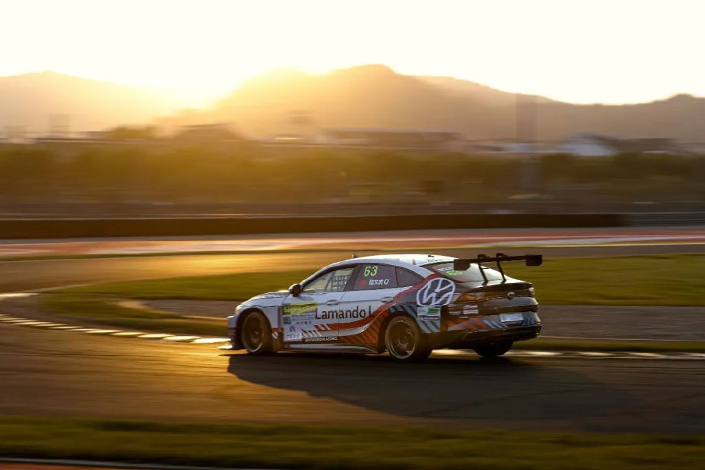 鏖战浙赛 再迎突破 上汽大众333车队CTCC再斩领奖台