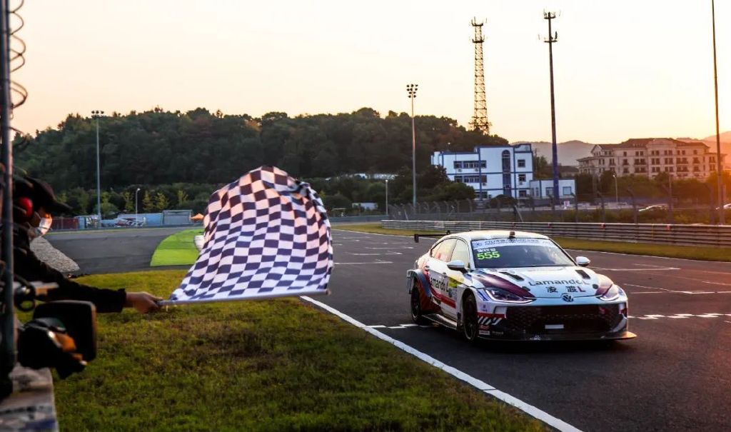 鏖战浙赛 再迎突破 上汽大众333车队CTCC再斩领奖台