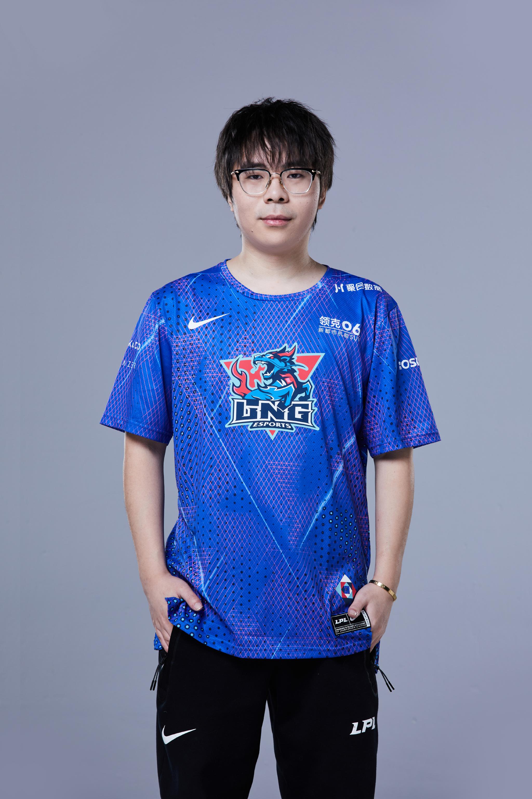 LNG分享2022LPL春季赛•定妆照VER.1|春季赛|英雄联盟_新浪新闻