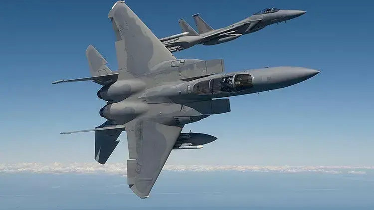 F15EX才造第三架，歼16坐拥数量优势，视距外作战不必追求载弹量|战斗机|载弹量|重型战斗机_新浪新闻