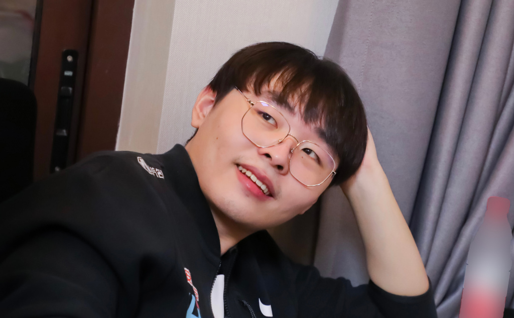 Bin加盟BLG，呼吸哥加盟RNG！Uzi正式离队