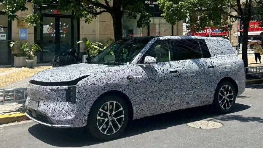 智己LS9曝光：6座增程大SUV，四季度上市，硬刚理想L9/问界M9！-新浪汽车