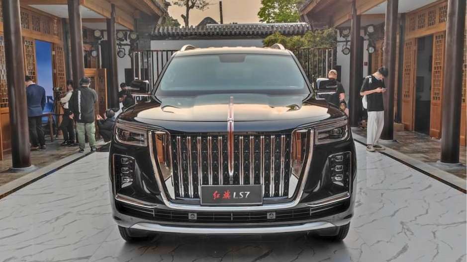 稀有的国产车带4.0T V8，红旗劳斯莱斯来袭，LS7实力空降-新浪汽车
