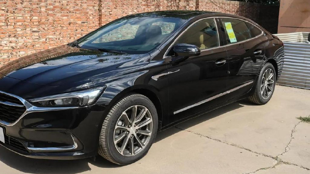 这合资B级车顶不住了，配2.0T+9AT，一口气降7万，依然无人识货-新浪汽车