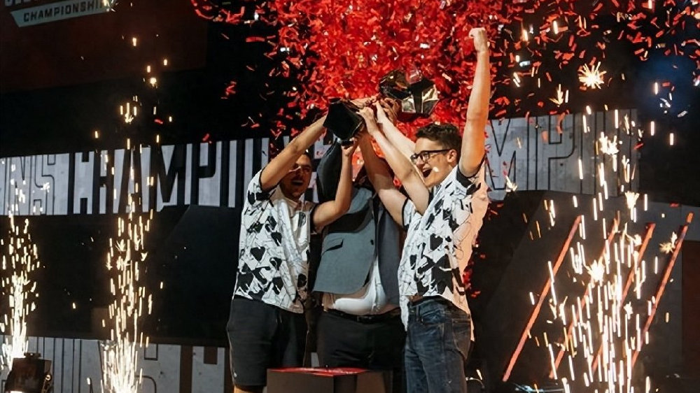 ALGS冠军赛落幕，TSM战队成功夺冠，og哭晕在厕所|嘉年华|战队|冠军赛_新浪新闻