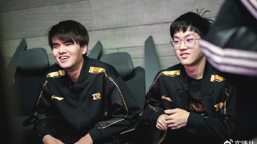 Letme爆料RNG被BLG打到崩溃！全队无法呼吸太窒息|崩溃|爆料|阵容_新浪新闻