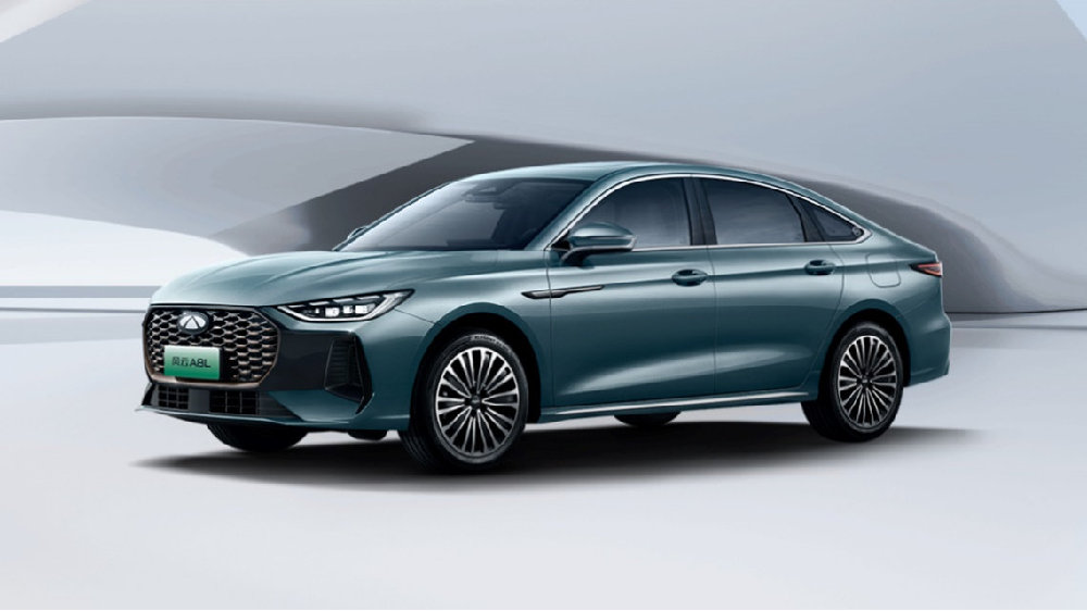 奇瑞风云A8L+C-DM5.0＝混动界“天花板”？油耗低出你想象-新浪汽车