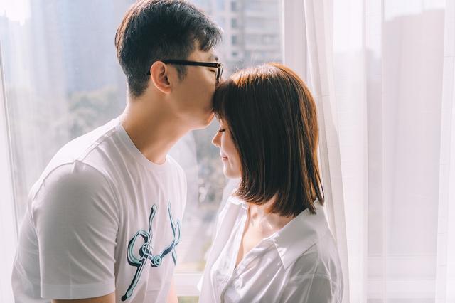 为什么年轻女生会喜欢 大叔”型男人?往往逃不过这三种小心思