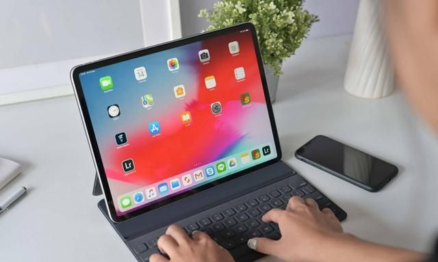 iOS14（iPadOS14）将支持鼠标光标显示，体验更接近Mac|iPad|光标|鼠标_新浪新闻