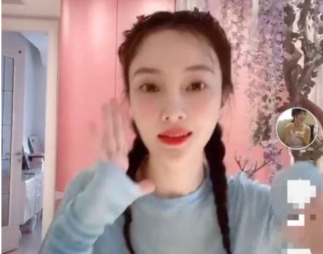 李小璐晒热舞视频活力十足，扭腰大秀紧致马甲线，凸显出完美身材 李小璐 热舞 马甲线 新浪新闻