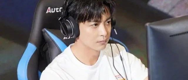 爱情公寓张益达突袭骚男：最喜欢Uzi和Theshy！|英雄联盟_新浪新闻