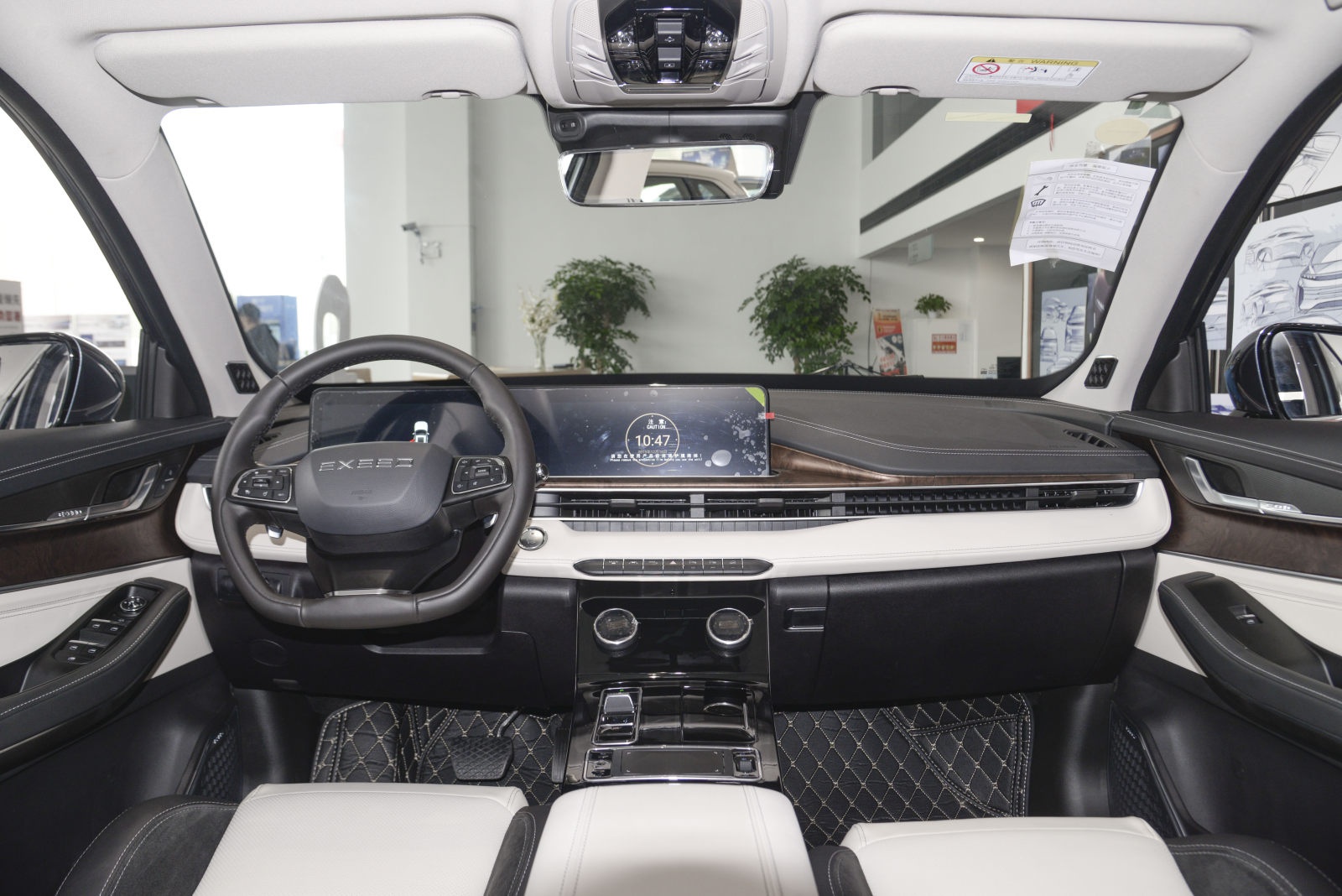 子弹说车丨颜值高又实用！VV5/C-HR/星途LX/领克02哪款值得买？-新浪汽车