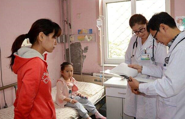 五岁女孩患妇科病,宝妈疑惑不解,到医院检查,医生偷偷报警