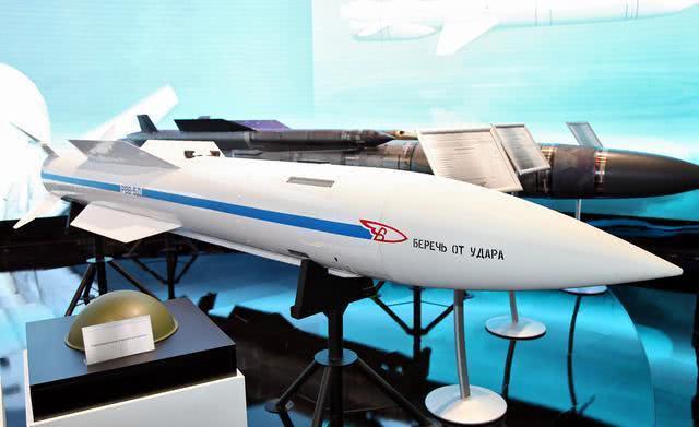 俄罗斯苏-35战斗机，即将装备R37M空对空导弹，射程达300公里