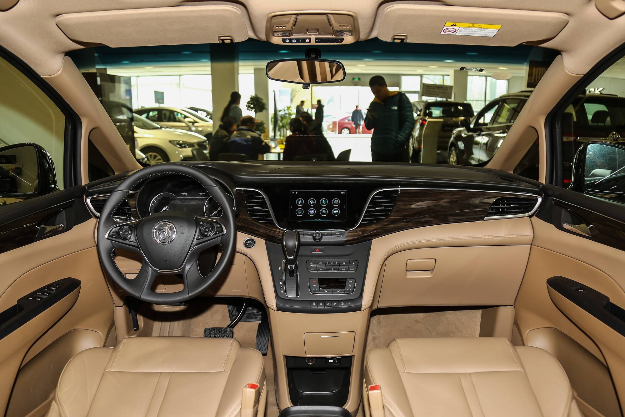 上汽大众Viloran即将上市，GL8作为合资MPV销量王有些慌了！