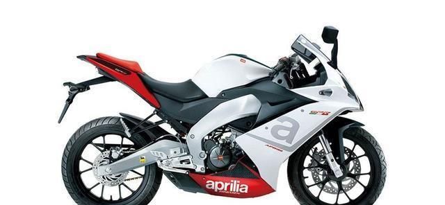 身高178cm骑阿普利亚GPR150，是什么感觉，新手容易驾驭吗？