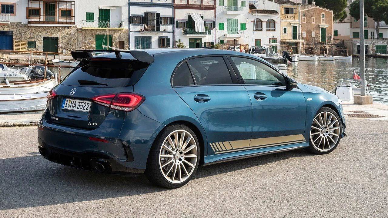 最大功率306Ps 奔驰AMG A35两厢版39.98万起售-新浪汽车