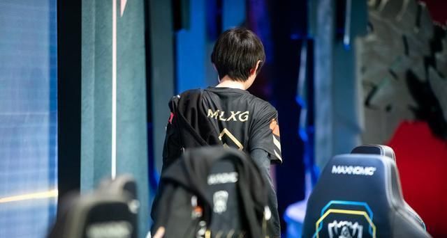 RNG的巅峰期在S8！MLXG暗示：很多俱乐部都是盛极必衰