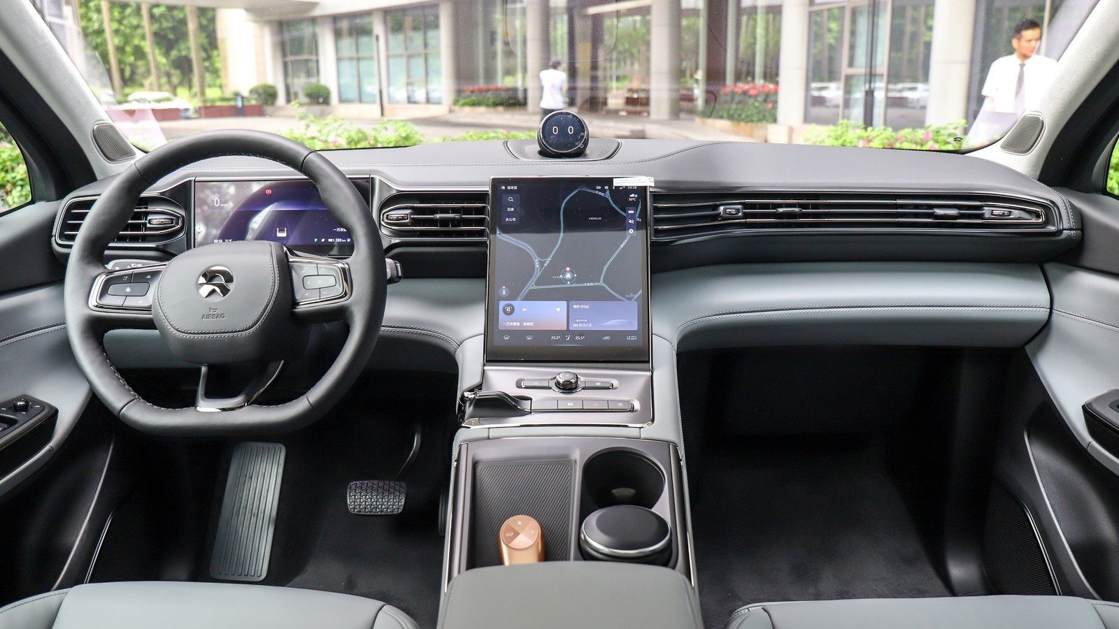 30万买豪华智能电动车，ES6、Model3和天际ME7怎么选？-新浪汽车