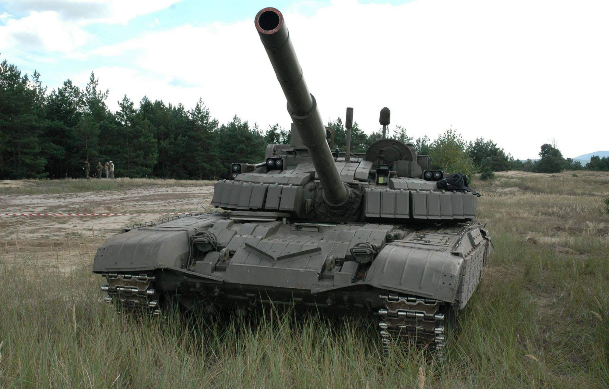 塞尔维亚的腰杆硬了！“魔改”T-72坦克，安装先进的遥控武器站