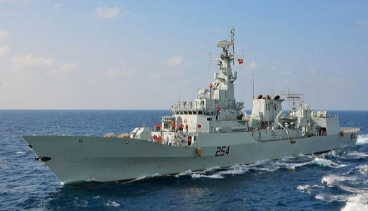 中国054A为何不装？巴铁054AP下水，装备新型相控阵雷达