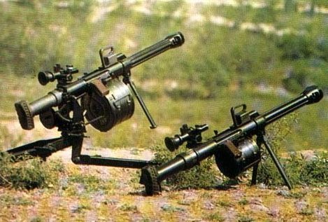 国产87式35毫米自动榴弹发射器， 攻山头打碉堡打装甲，样样精通