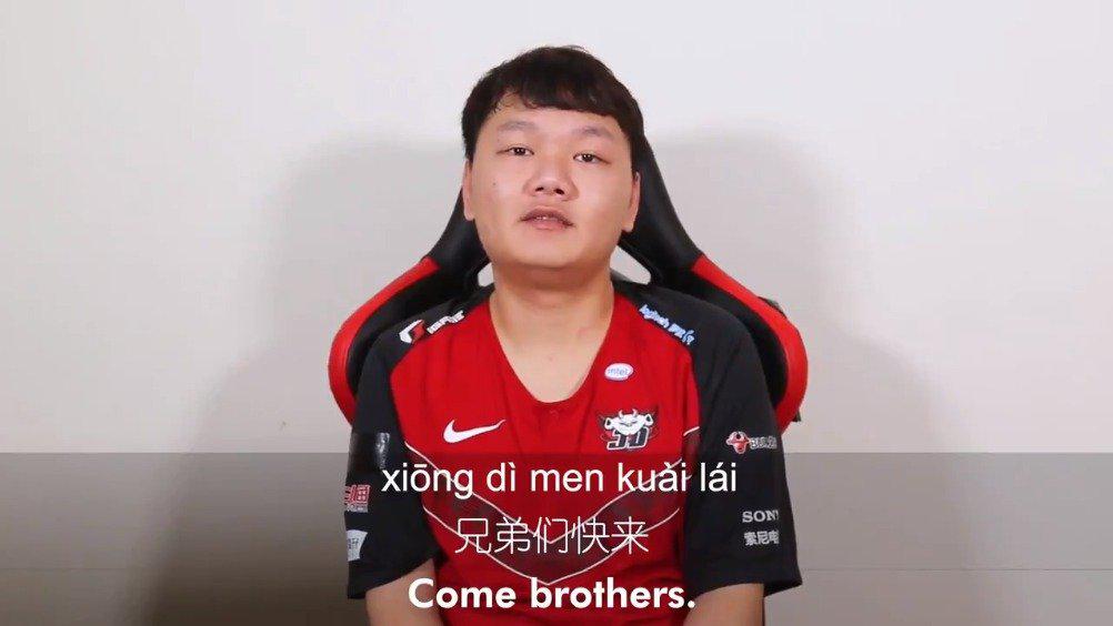 Yagao教Jensen说中文！ Jensen中文发音还挺好的 cr.TL官推_新浪新闻