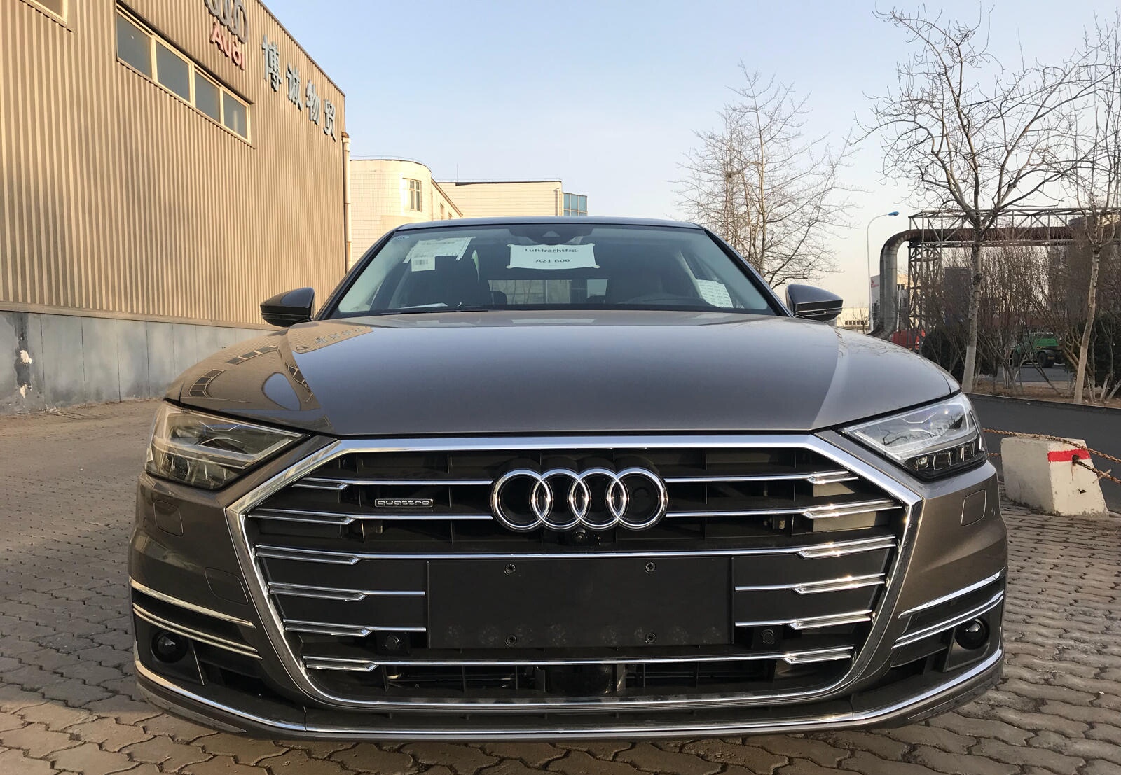 新款进口奥迪A8：3.0T动力+四驱，造型比S级帅气，猛降15万霸气-新浪汽车