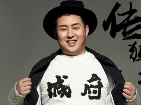 CF：70kg拿到的荣誉也太多了吧，如今依然在发光发热|荣誉|电竞|名人堂_新浪新闻