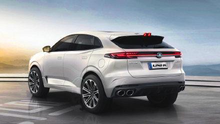 不负众望！长安UNIK已上路，搭全新内饰，2.0T爱信8AT四驱_新浪新闻