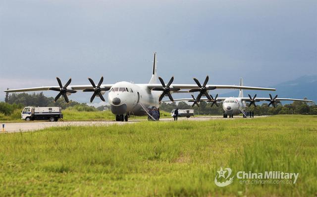 日本反潜机大象漫步，P1和P3C联袂出演，空潜200不如它？