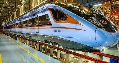 时速250公里CR300型复兴号动车组成功研发投用-新浪汽车