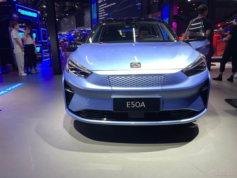 2020成都车展：江淮大众思皓E50A发布-新浪汽车