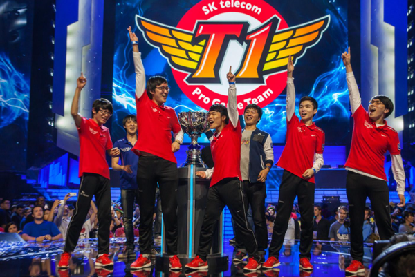 英雄联盟：为什么S赛冠军第二年表现都是惨淡收场？|英雄联盟|冠军|队伍_新浪新闻