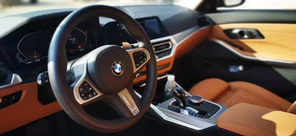 为了她，你愿下单吗—宝马3系21款325Li M运动曜夜版