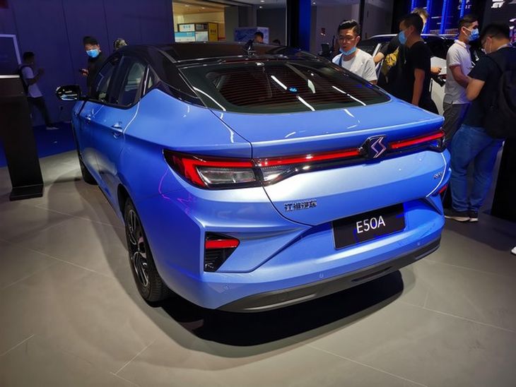 思皓E50A正式上市 售价区间13.99-16.49万元