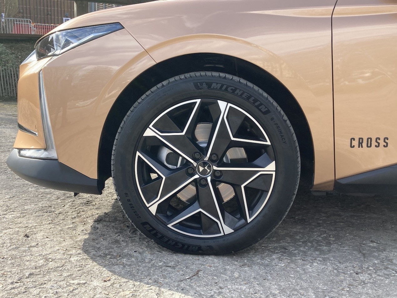 玩创新的“先锋轿车”叫“凡尔赛”？详解东风雪铁龙C5X