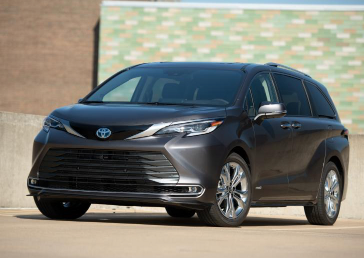 曝国产丰田Sienna谍照，能否一刀扎在别克GL8心窝里？