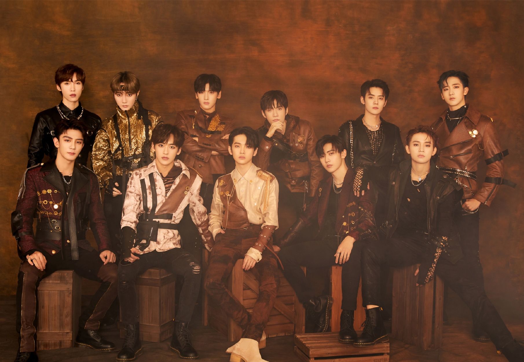 创系传承：火箭少女赐名硬糖少女，INTO1出席R1SE演唱会|火箭少女|硬糖|少女_新浪新闻