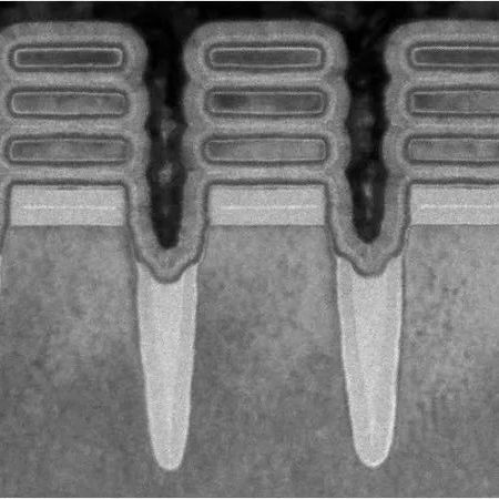 IBM发布的真的是2nm芯片吗？|台积电|BPR|三星_新浪新闻