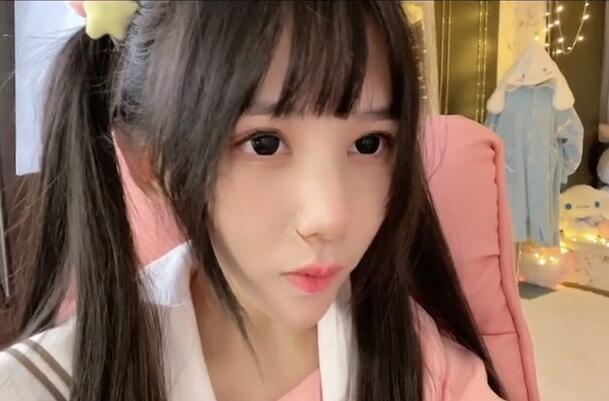 蔡萝莉首次公开露脸,解释戴三年口罩的原因,一个部位让她自卑 自卑 鼻子 部位 新浪新闻