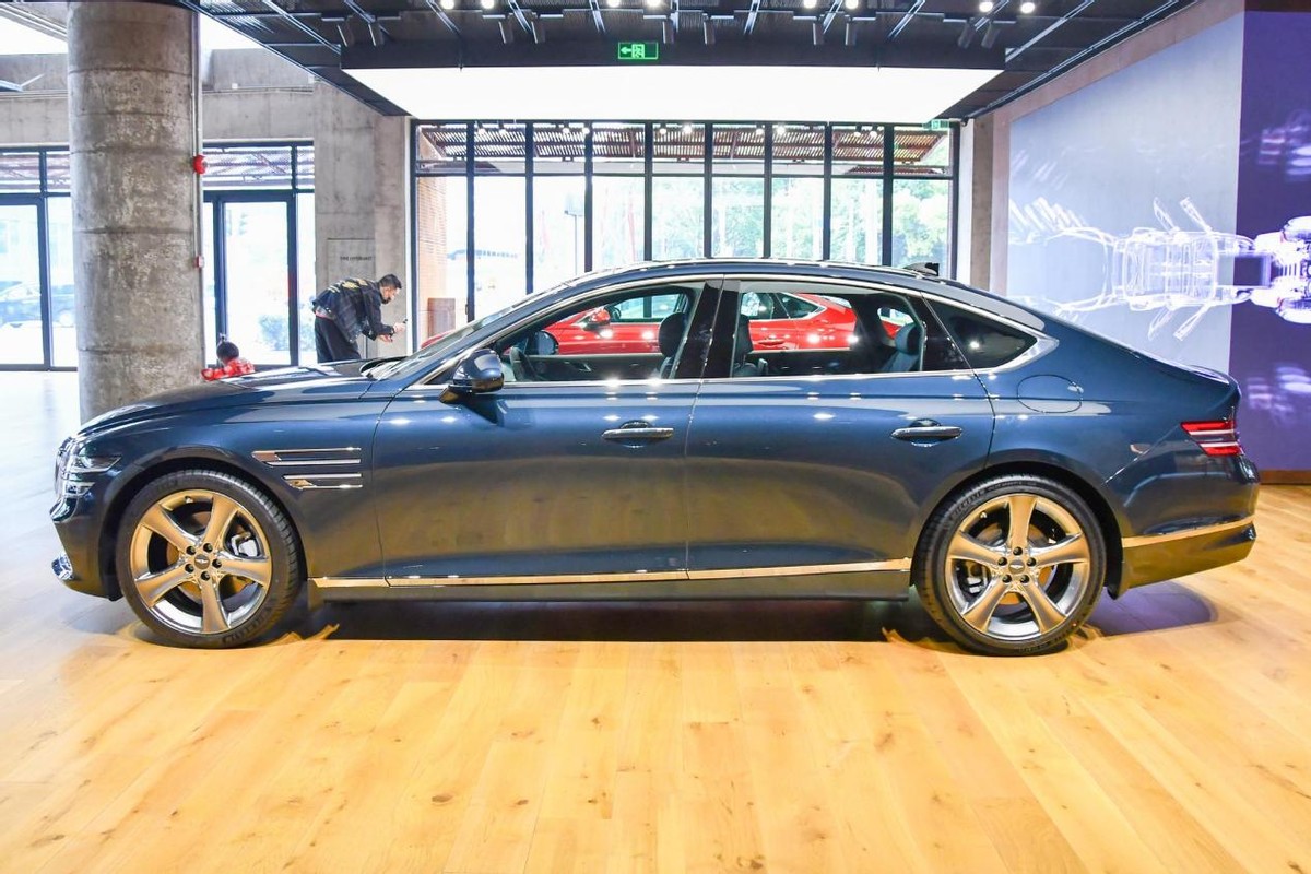 车长近5米预售36万起，比A6L还有质感，捷尼赛思G80能一炮而红？