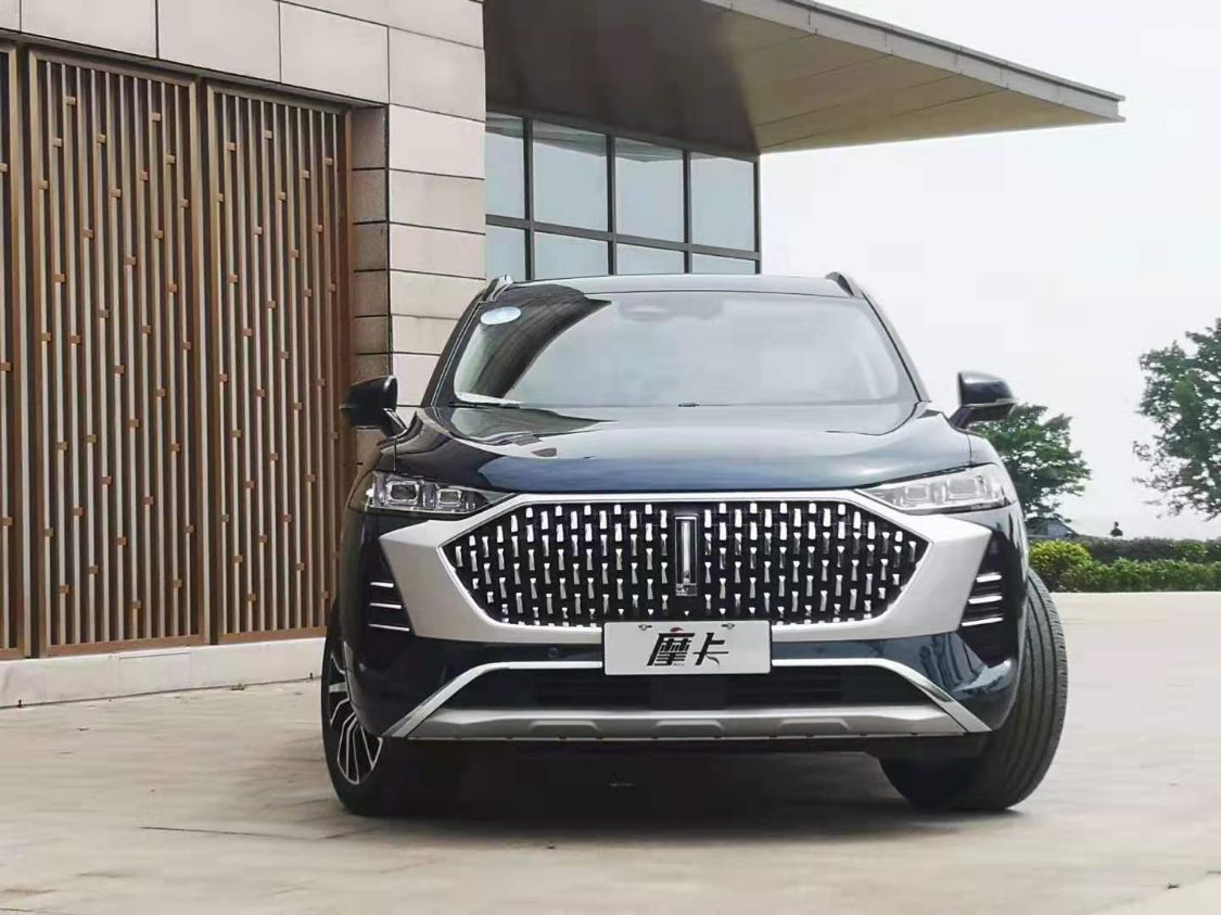 WEY摩卡终于上市了，17.58万起售主打智能，这两位明星都是车主