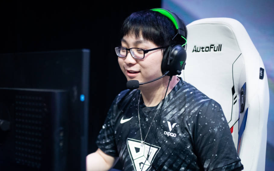 黑暗之力回归！OMG掀翻RNG，姿态：Creme阿卡丽太猛了